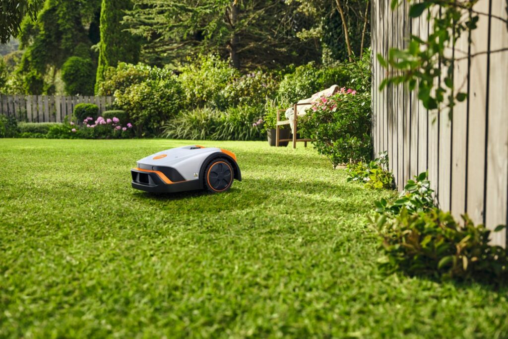 Kress Mission Nano 600 KR101E Robotic Lawn Mower – For Lawns Up To 1,000 m²